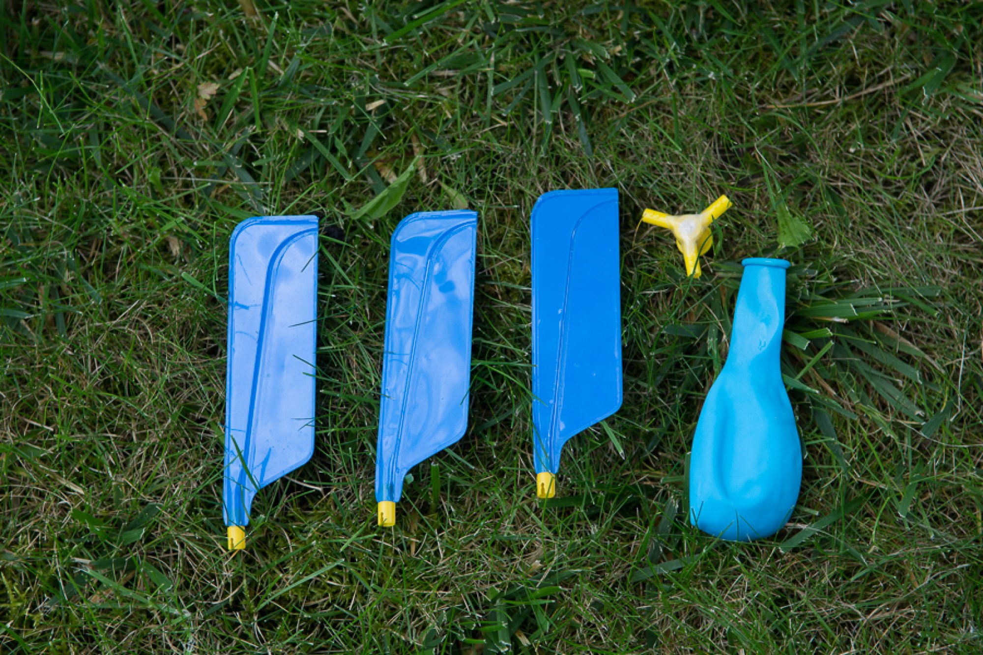 Fyzikální pokus: Balónkové vznášedlo | Matfyz Alumni